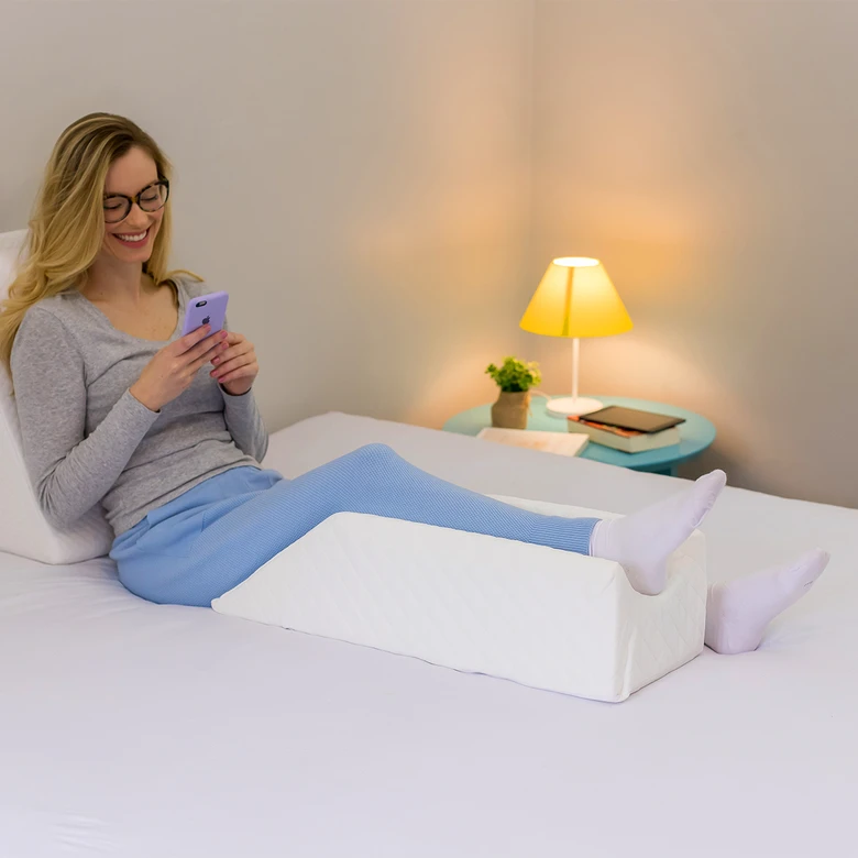 APOIO PERNA ANGULAR CONFORTO PÓS CIRÚRGICO- PERFETTO | Apoio ortopédico