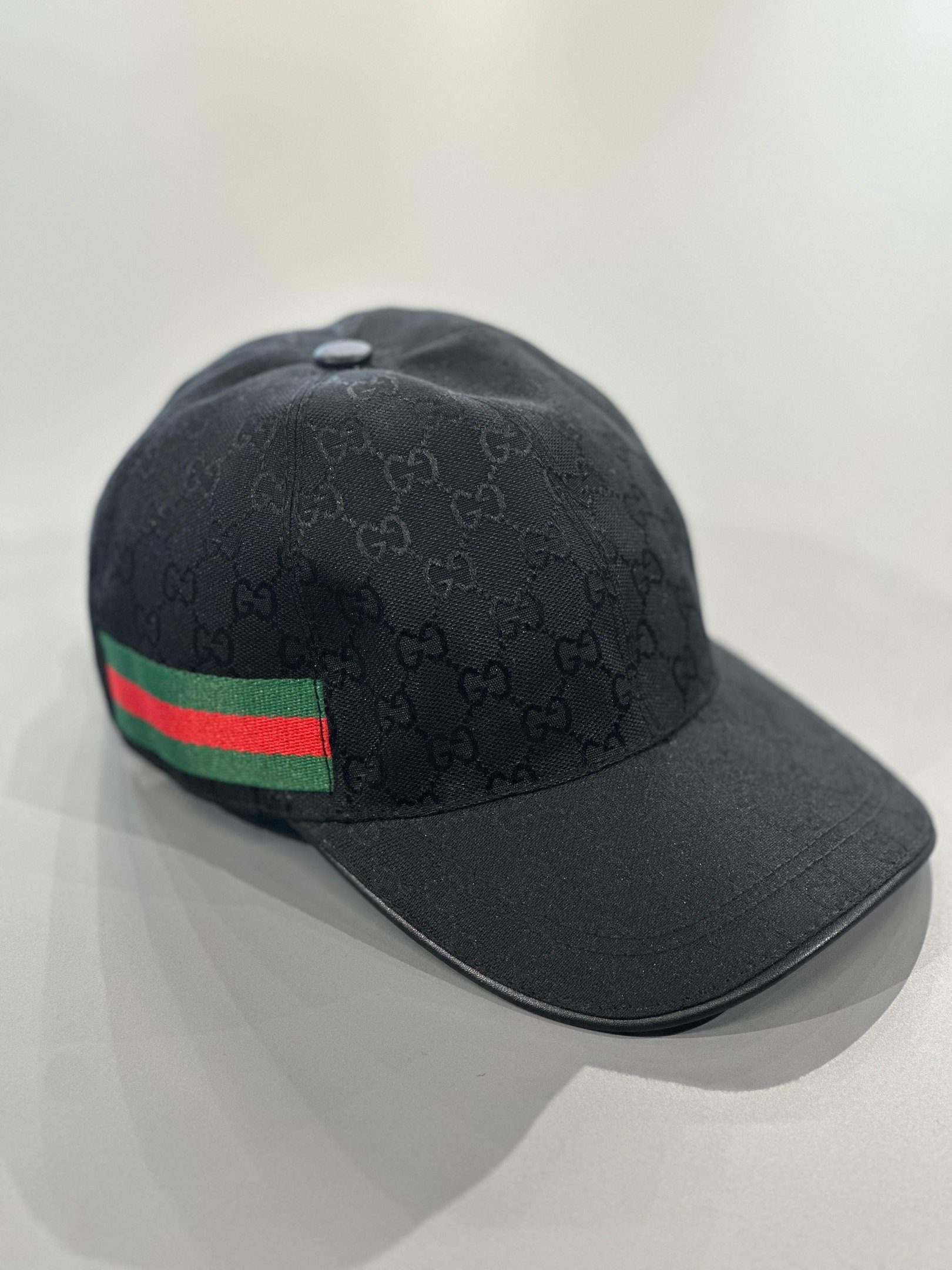 Boné Gucci Premium com Faixa na Lateral 2025 | Caio Multimarcas