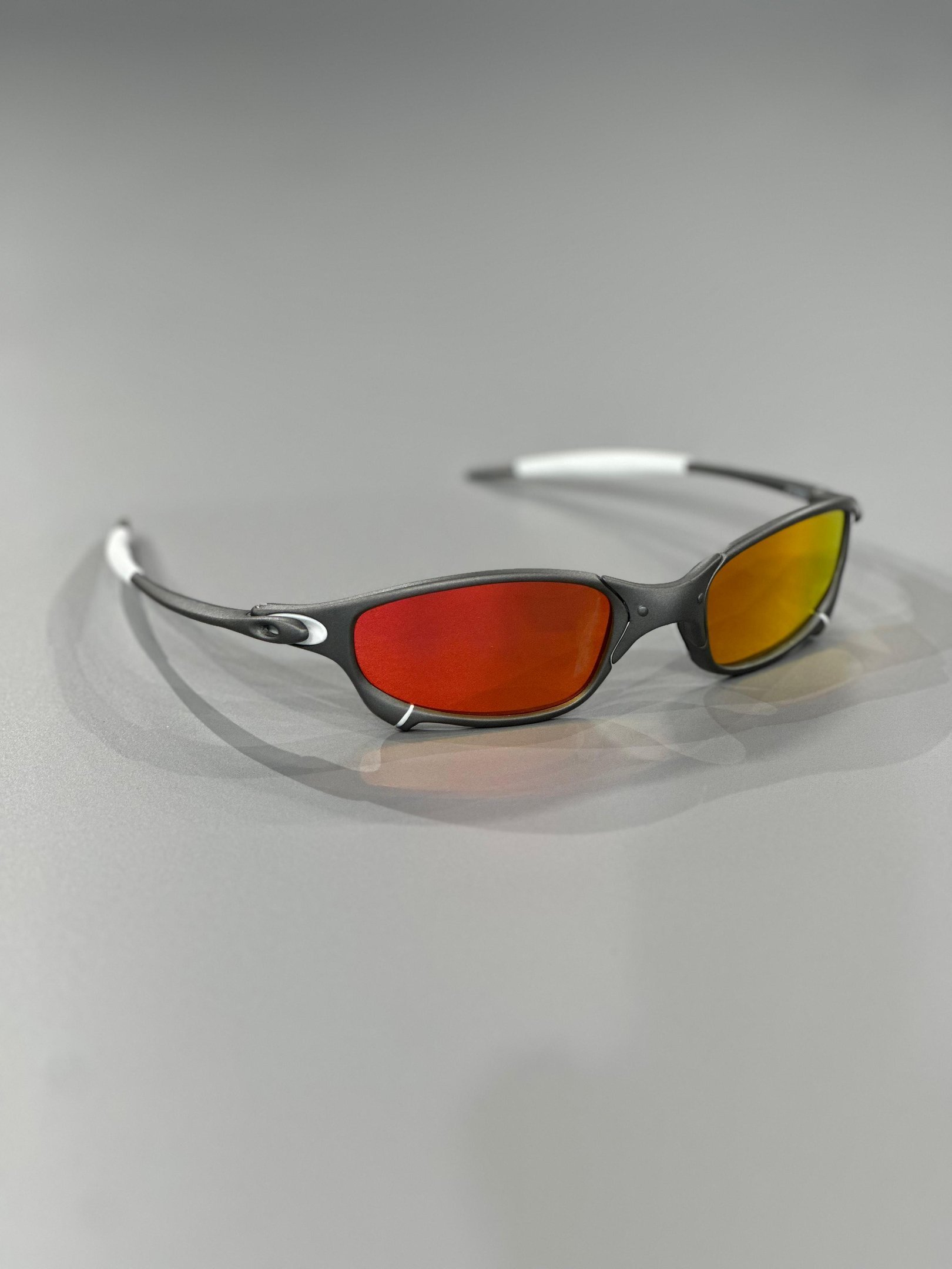 Óculos Juliet lente Laranja borracha branca | Caio Multimarcas