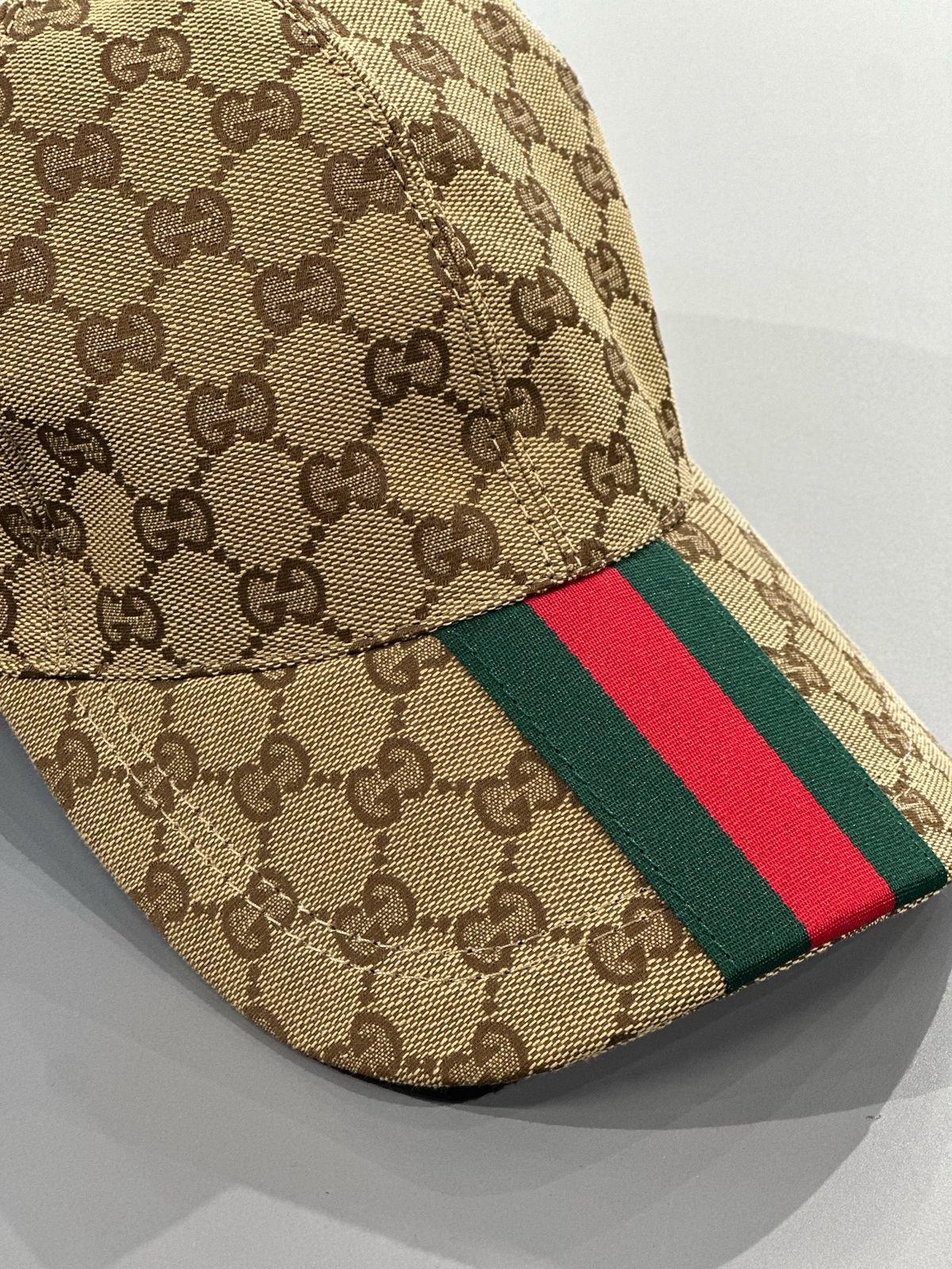 Boné Gucci Premium Faixa na Aba | Caio Multimarcas