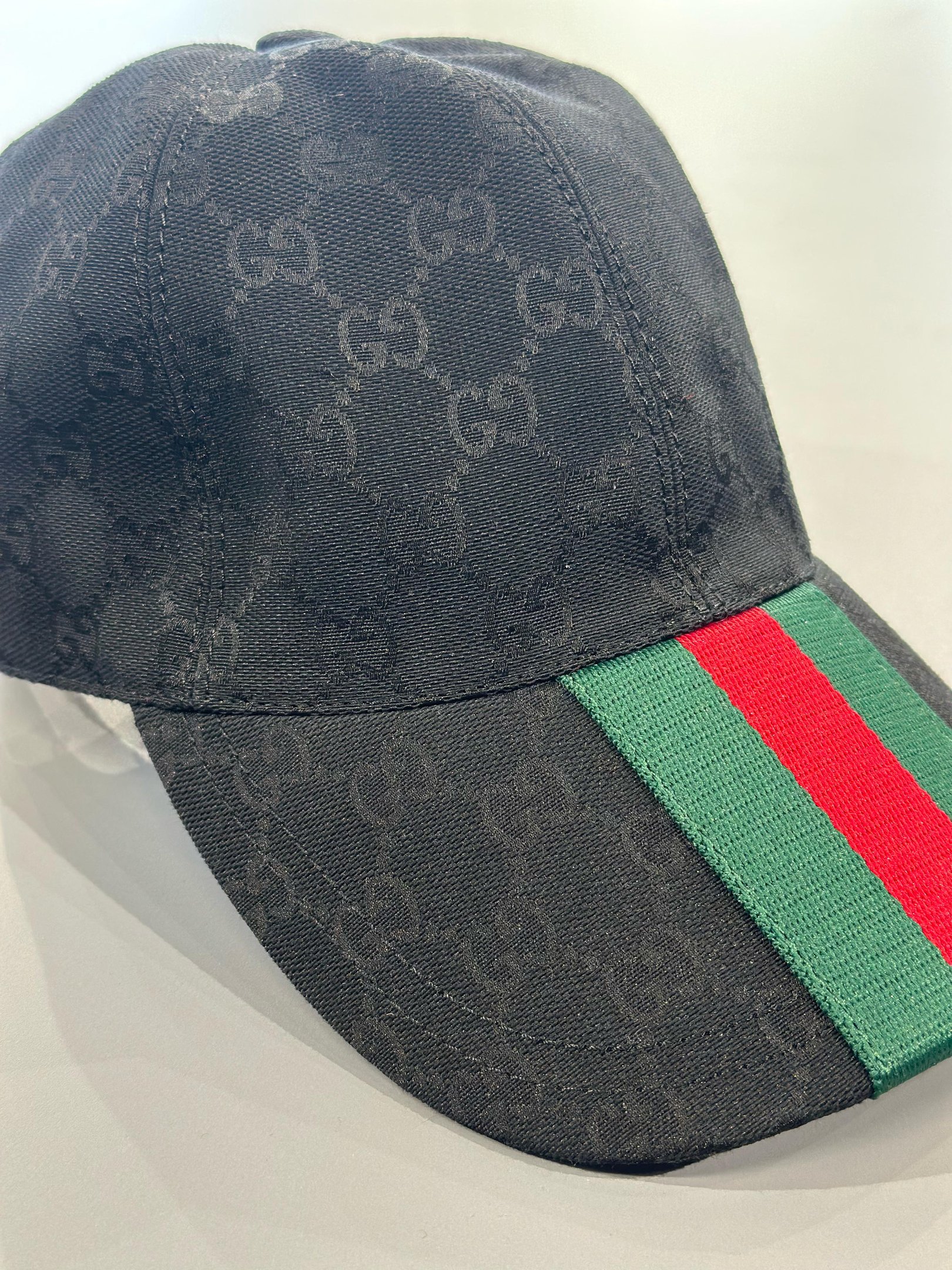 Boné Gucci Premium Faixa na Aba 2025 | Caio Multimarcas