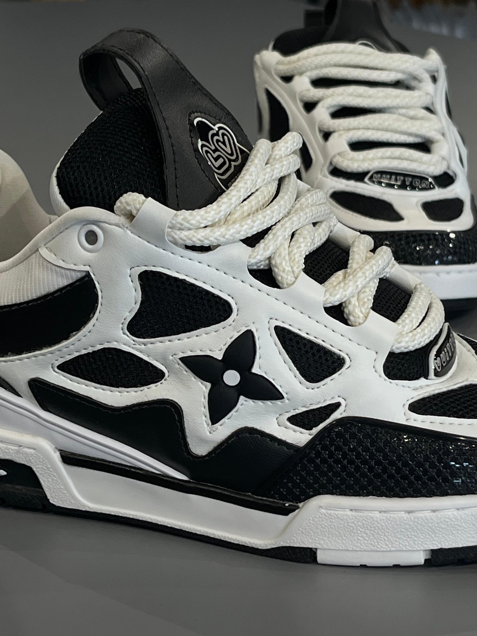 Tênis LV SK8 Azul e Branco | Caio Multimarcas