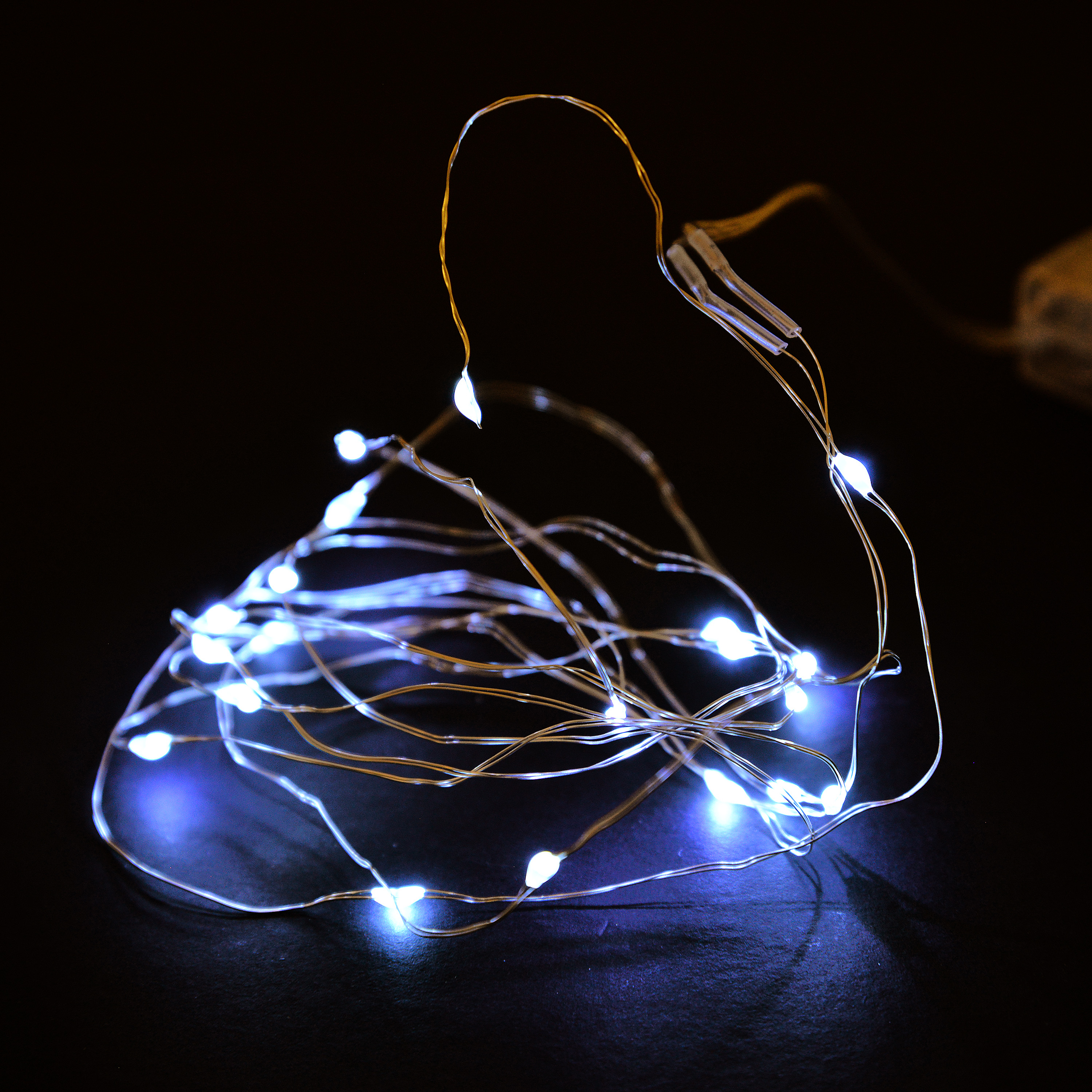 PISCA LED FIO DE FADA A PILHA 50 LÂMPADAS - BRANCO QUENTE - 1UN